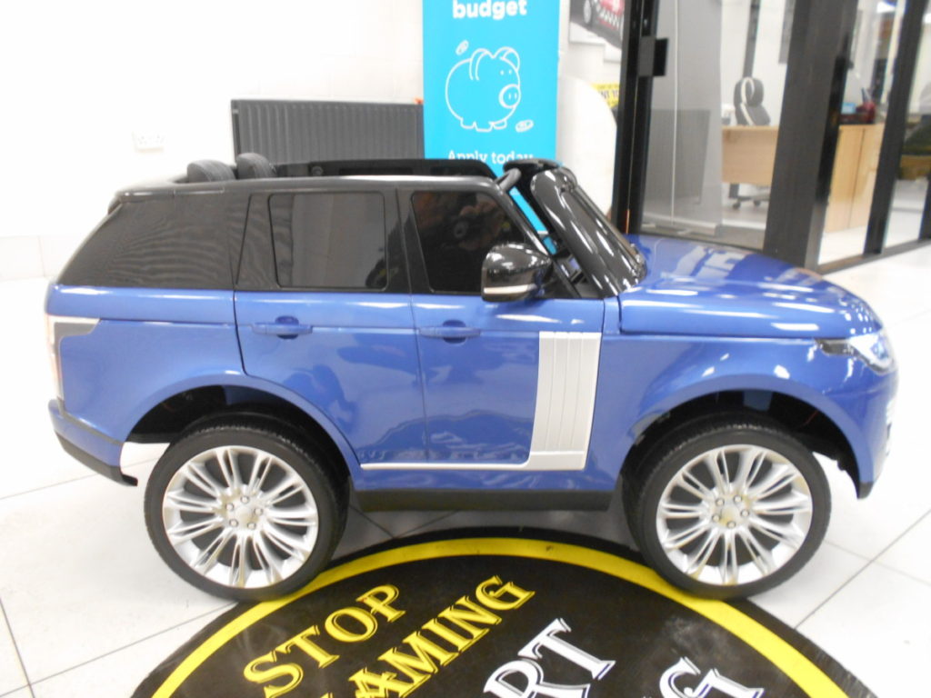 LICENSED 24V 4 WHEEL DRIVE RANGE ROVER VOGUE HSE 2 SEATER – Lowes Of Larne